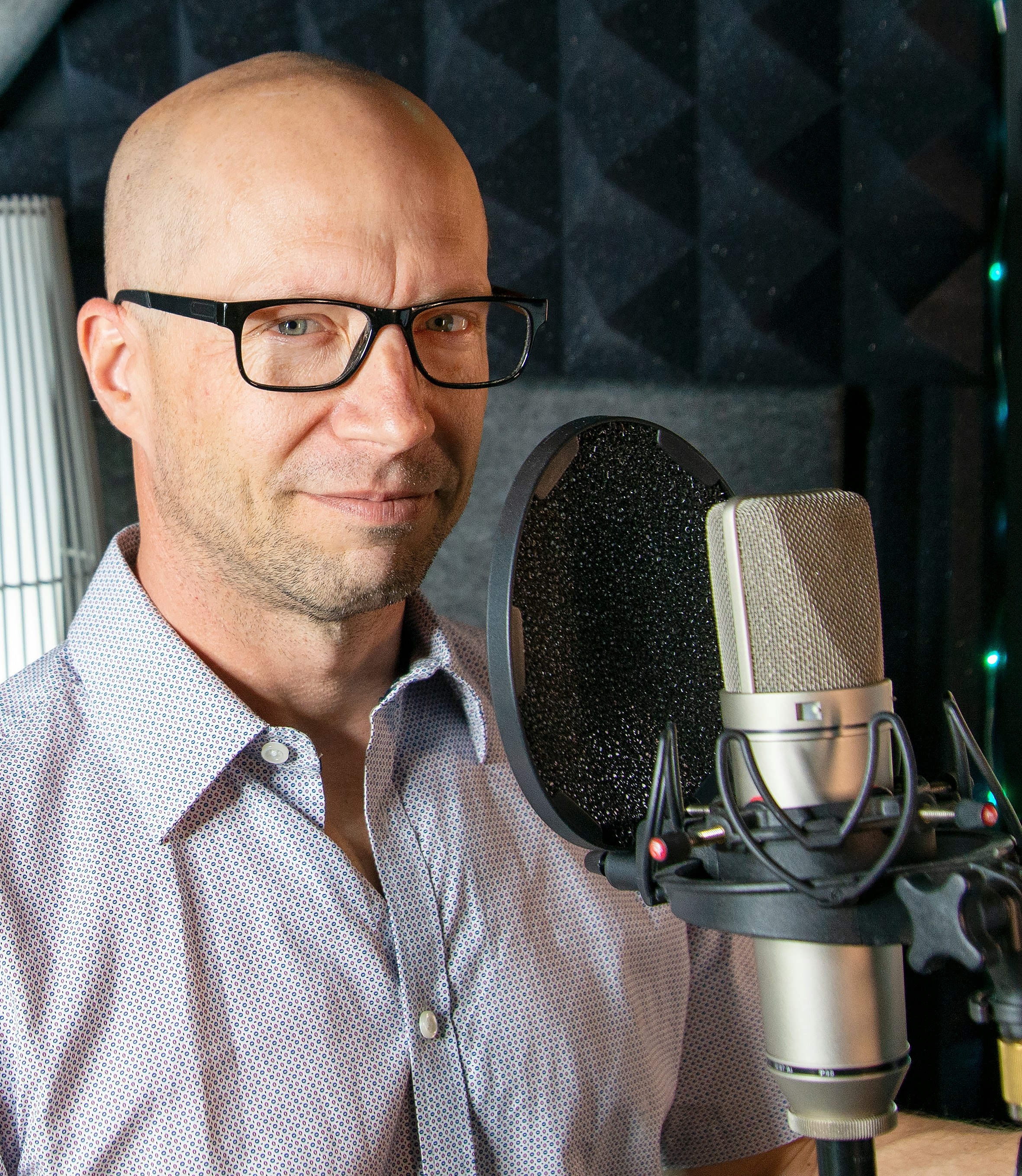 Andy Field professional voice actor